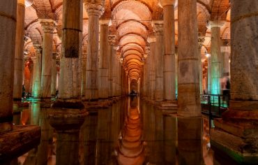 Basilica Cistern: Ancient Design & Function - Water Shapes
